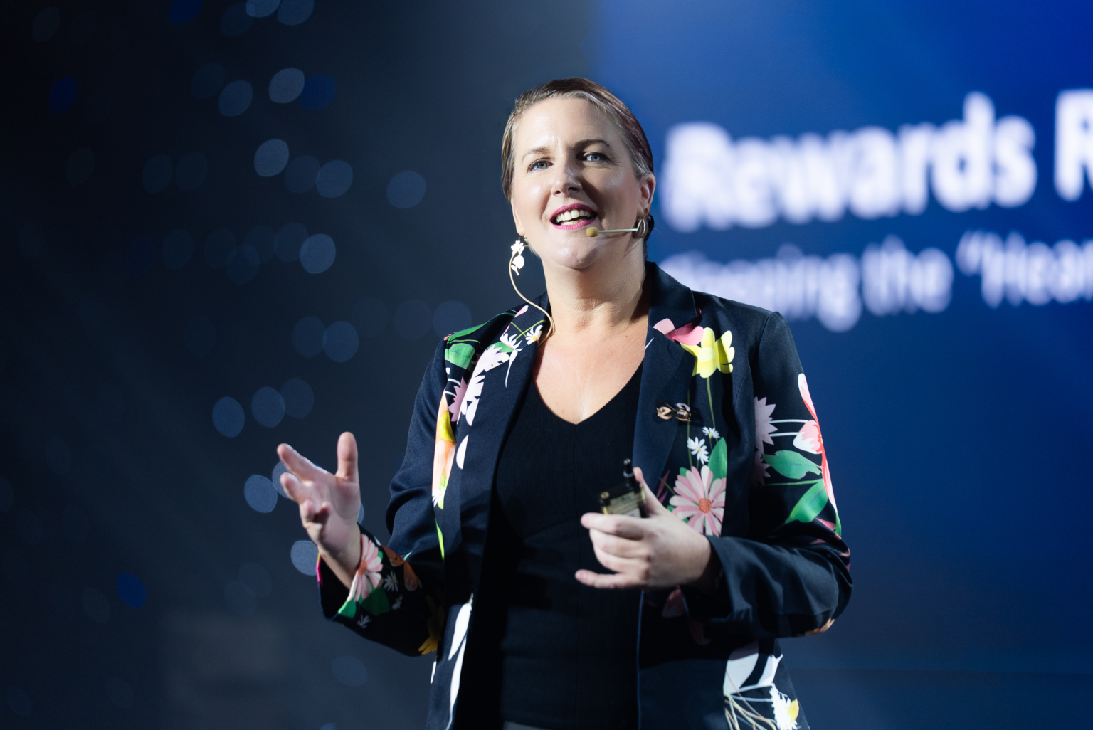 The Makeover 2025: Xu Hướng Nhân Sự Tương Lai - Lương Thưởng Thời AI và ...